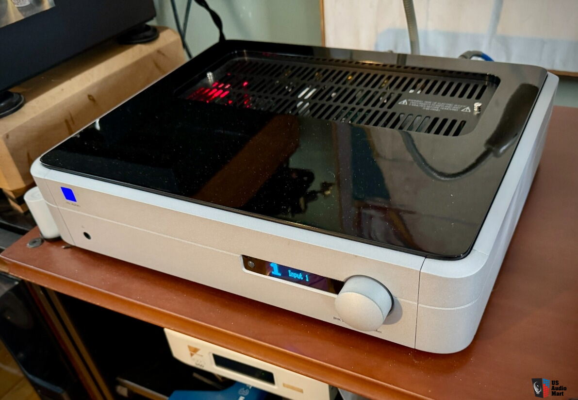 PS Audio BHK Signature Pre Amp For Sale - US Audio Mart