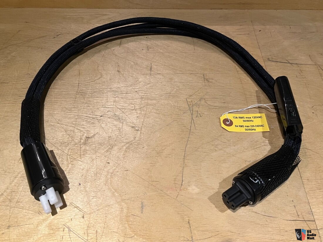 AudioQuest Hurricane AC Power Cable w/ 72V DBS Battery Pack, Case & Box ...