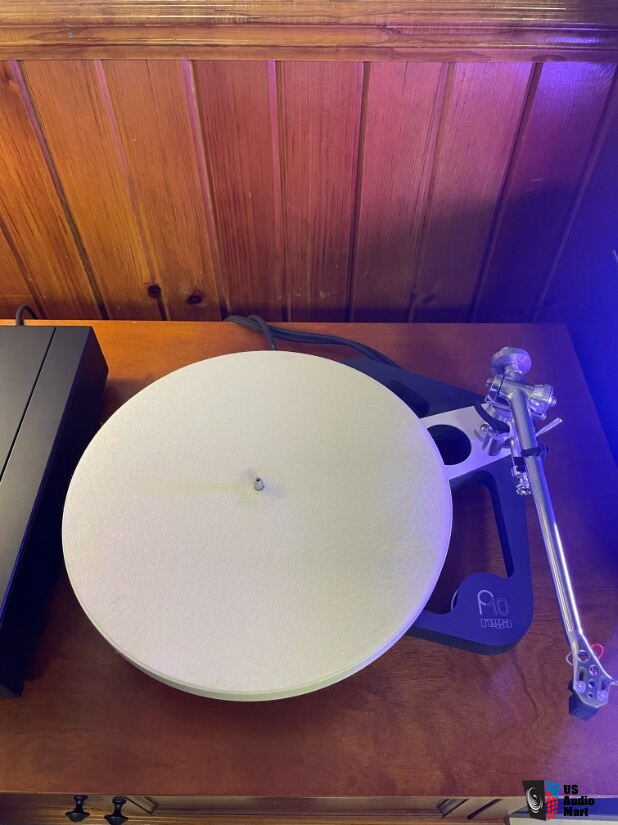 Rega Planar 10 (P10) with PSU - No Cartridge - EXCELLENT! Photo ...