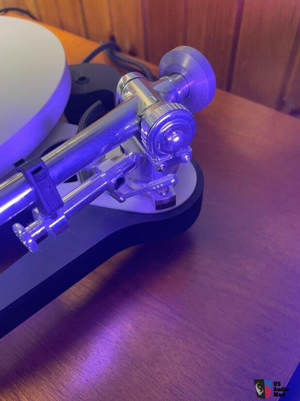 Rega Planar 10 (P10) with PSU - No Cartridge - EXCELLENT! Photo ...