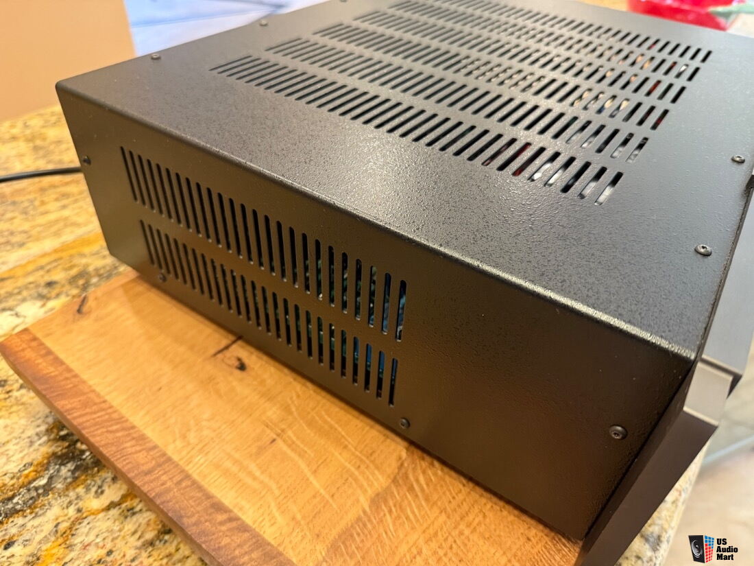 Balanced Audio Technology (BAT) VK-40 Solid State Preamplifier Photo ...