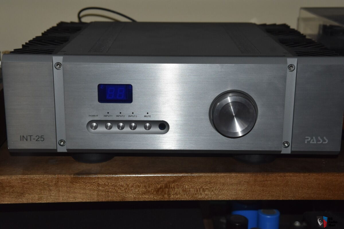PASS Labs INT25 Class A Integrated Amplifier Photo #5549332 - US Audio Mart
