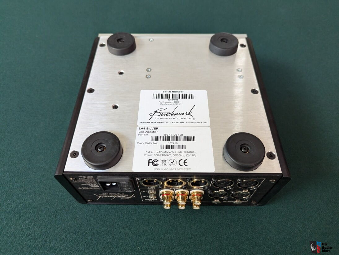 Benchmark LA4 Line Amplifier Pre-Amplifier Silver with Remote Photo ...