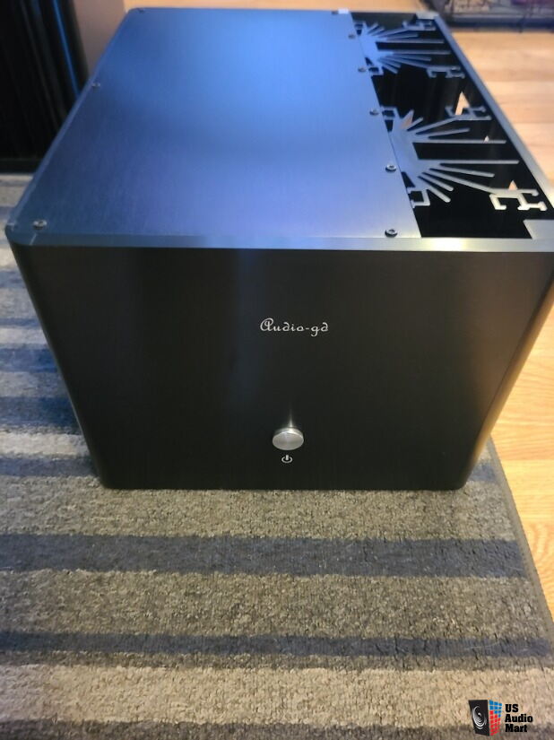 Audio-gd Master 2a mono block amplifiers Photo #5551555 - Canuck Audio Mart