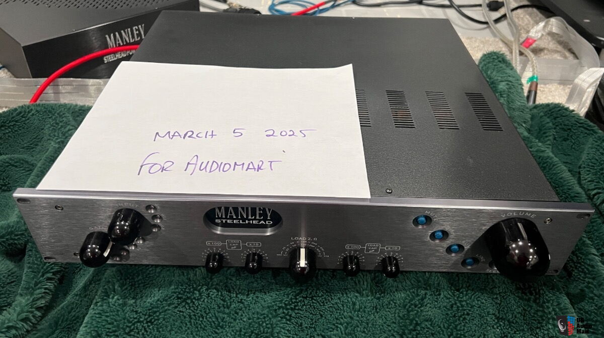Manley Steelhead v2 Phono tube preamp Photo #5551987 - US Audio Mart