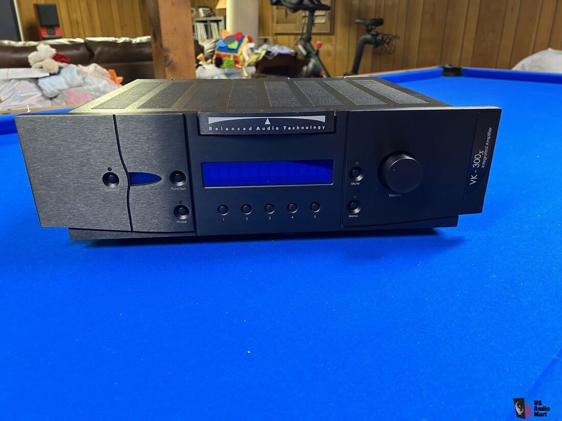 BAT VK-300x SE Integrated Amplifier For Sale - UK Audio Mart