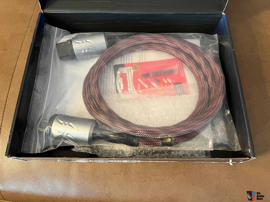 Audience Studio One power cord 1.75M 20AMP C19 Photo #5561762 - US ...