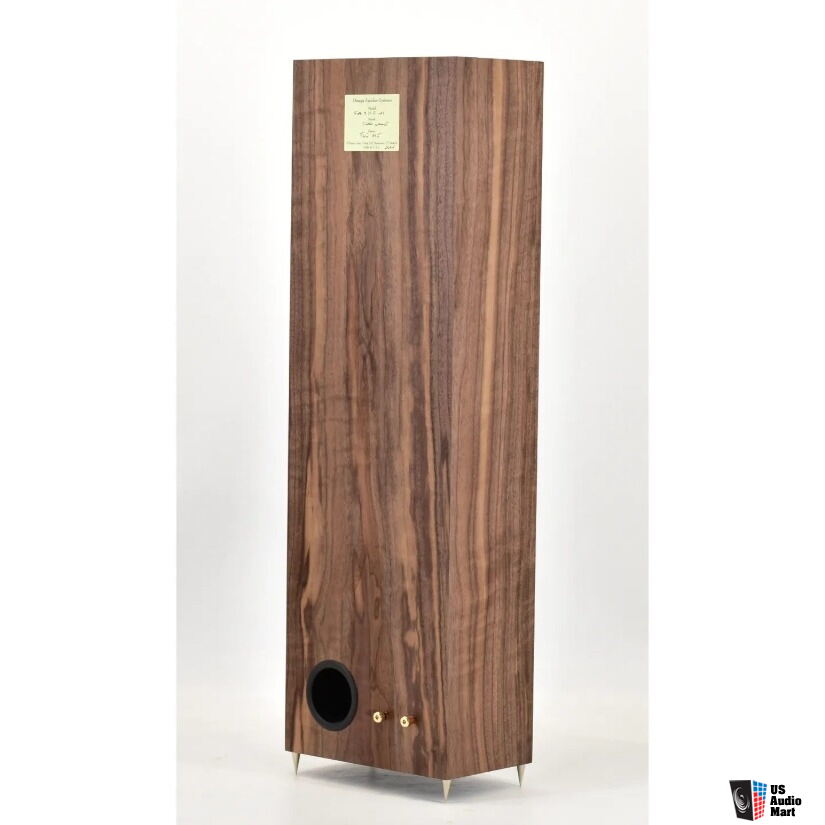 Omega Super 3 High Output XRS Towers in Claro Walnut Photo #5566541 ...