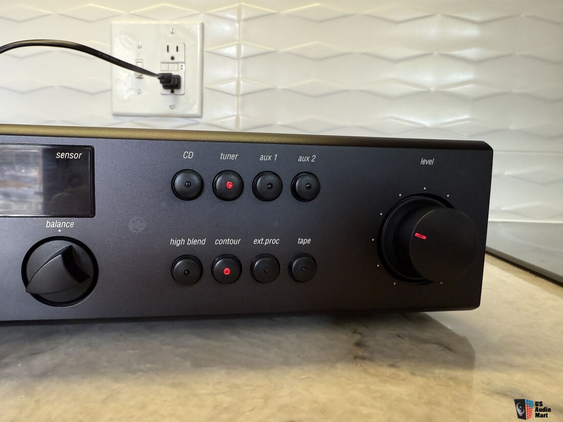 Adcom GTP-502 Tuner Preamp w/ remote Photo #5571082 - US Audio Mart