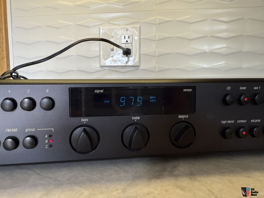 Adcom GTP-502 Tuner Preamp w/ remote Photo #5571075 - US Audio Mart