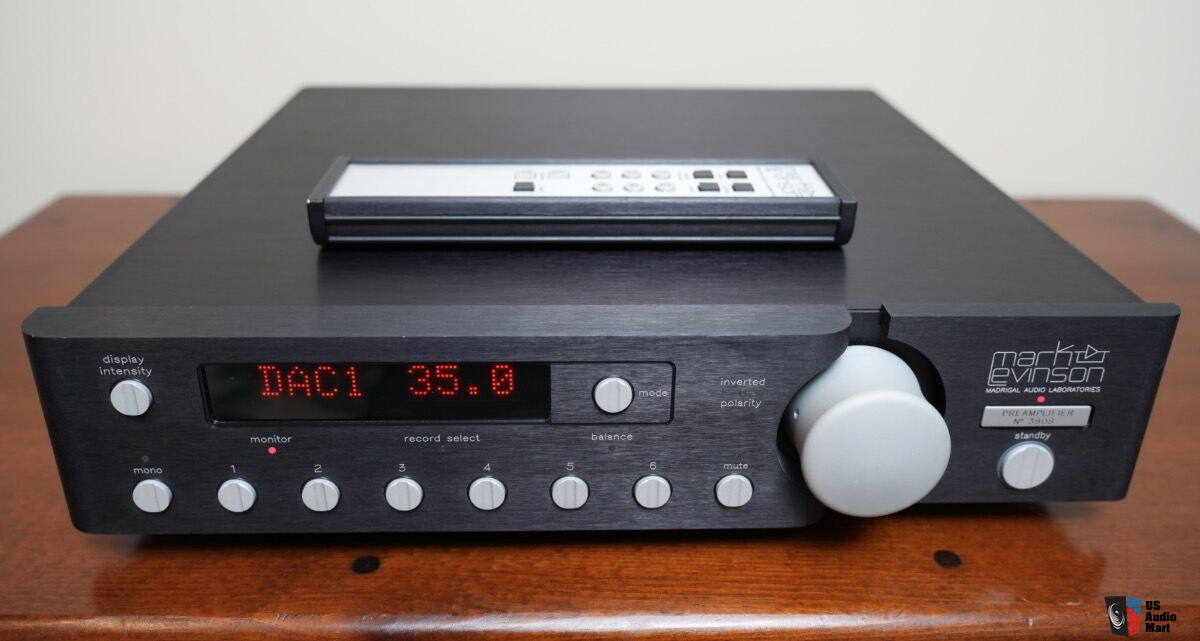 Mark Levinson 380S Preamp Photo #5572762 - US Audio Mart