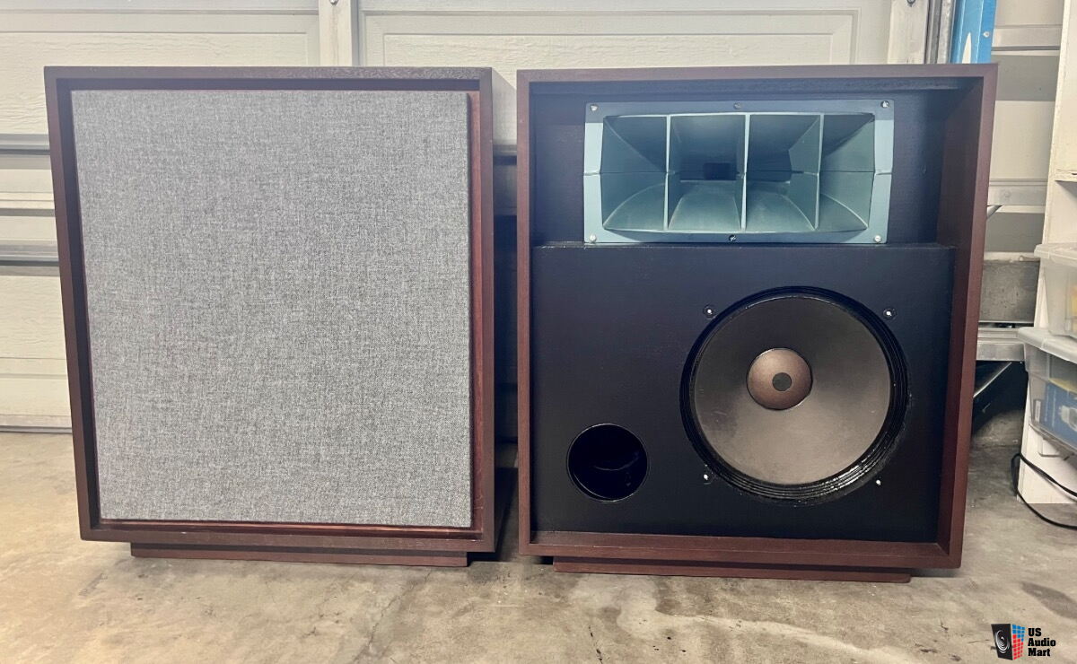 Restored Altec Valencia 846b speakers Photo #5575693 - US Audio Mart