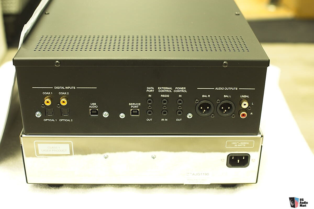 McIntosh MCD85 SACD-CD Player - PRISTINE - Look at pics Photo #5578201 ...