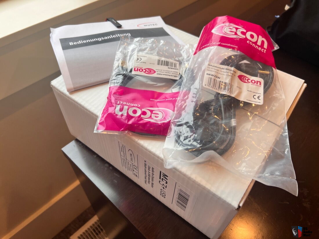 Mutec MC3+ USB interface, Master Clock & Re-clocker Photo #5582492 - US ...