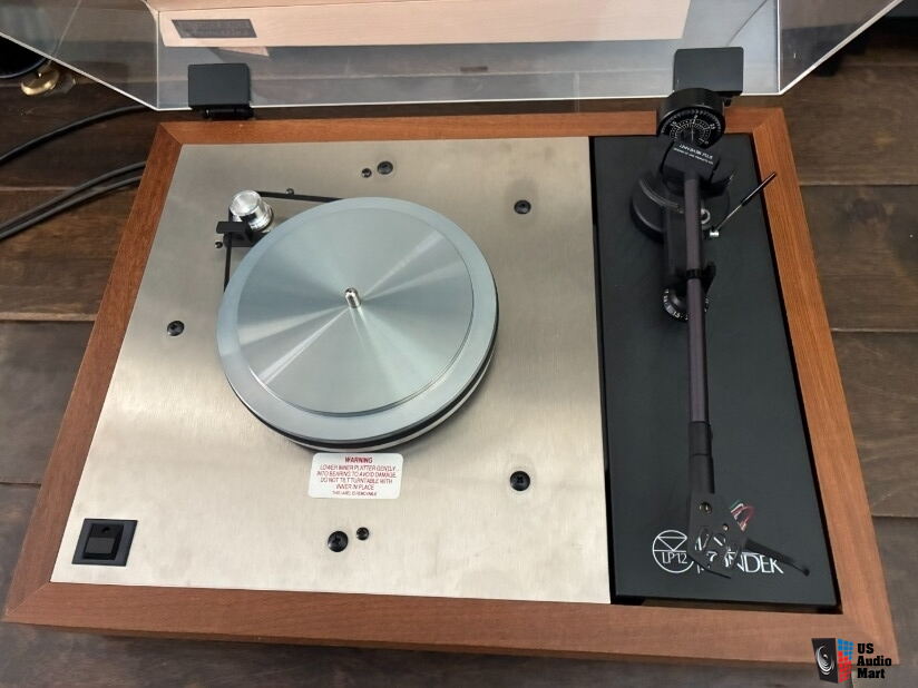 Linn Sondek LP12 turntable with Basik Plus tonearm and Valhalla Power ...