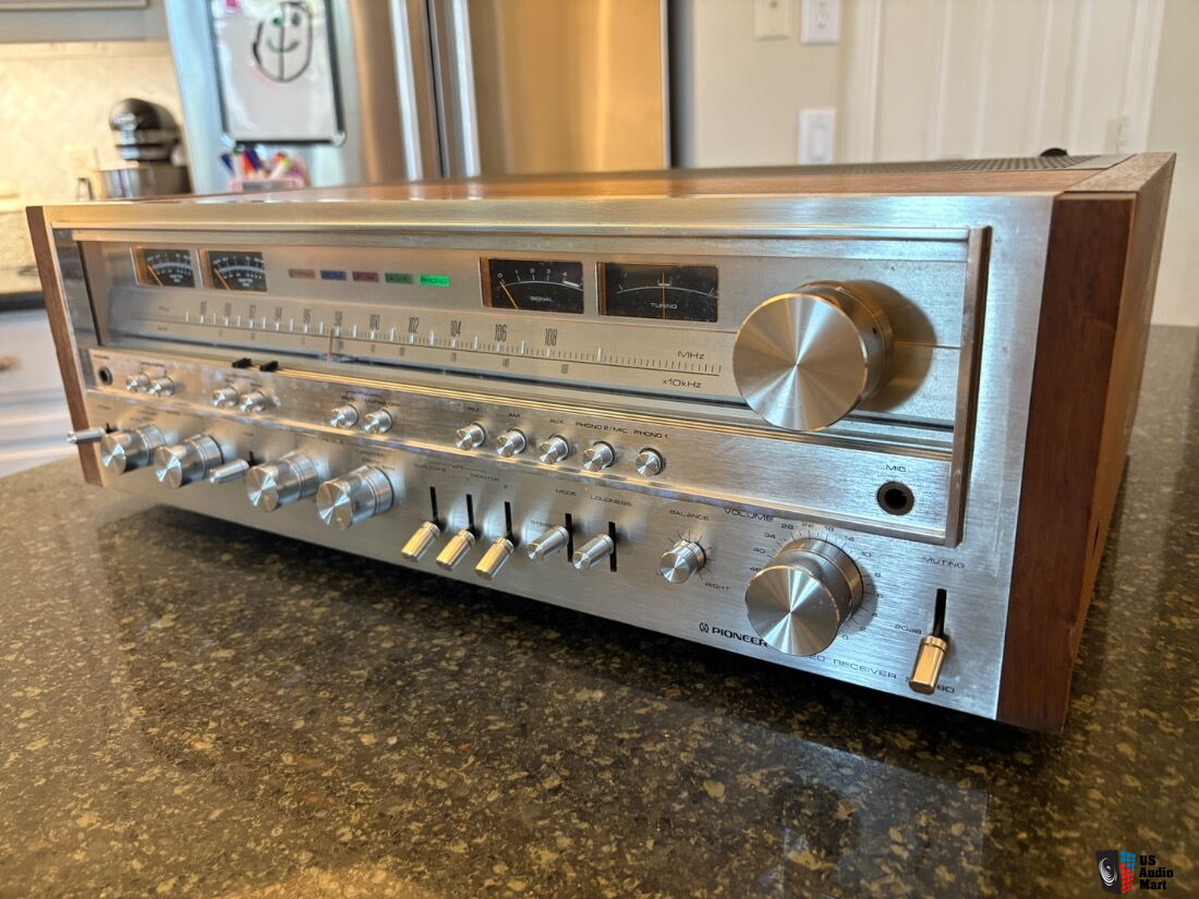 Pioneer SX-980 stereo receiver. Classic silver face with analog meter ...