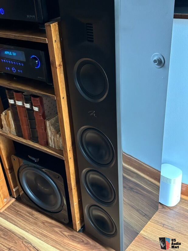 Martin Logan XTF-200 w/ IsoAcoustics GAIA II's Photo #5592932 - US ...