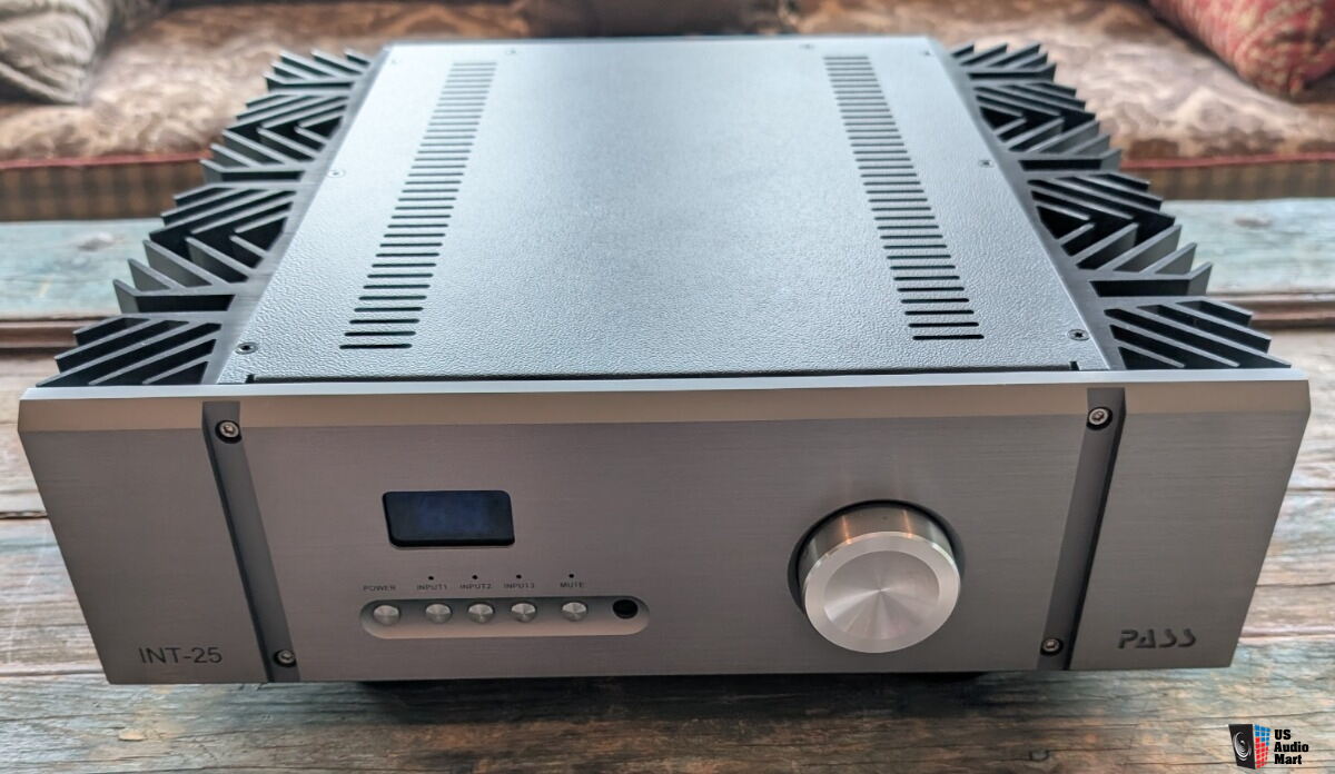Pass Labs INT-25. Recently checked by Pass authorized tech & runs ...