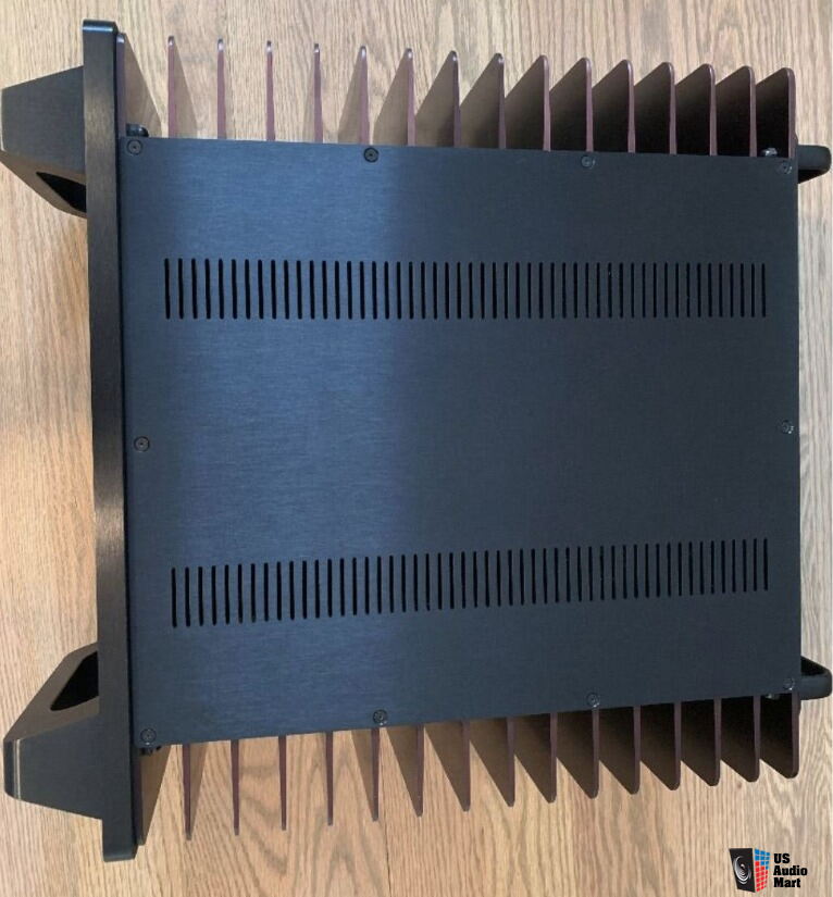Classe CA-300 amplifer in Black Photo #5595915 - US Audio Mart