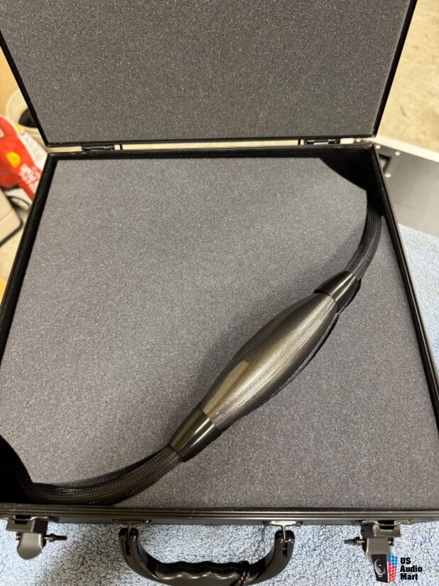 Transparent GEN 6 Reference Power Cords Photo #5596654 - US Audio Mart