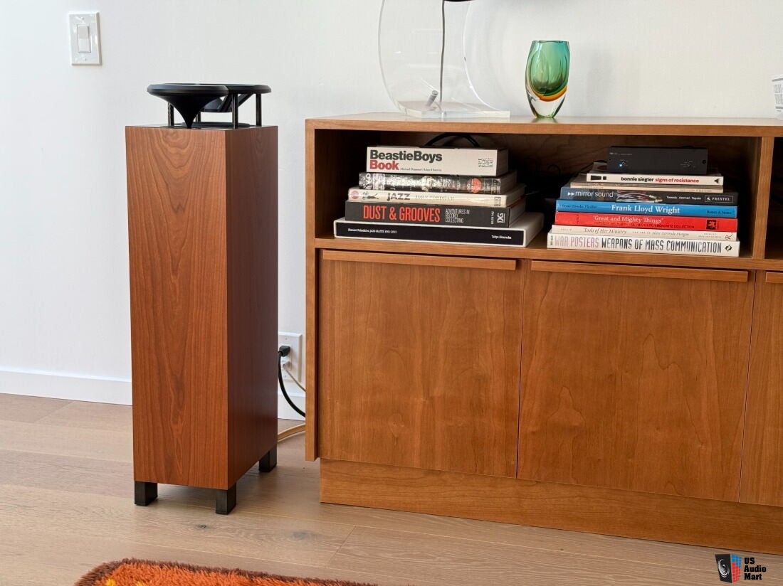 Duevel Enterprise Loudspeakers Cherry Finish Like New Photo #5597353 ...