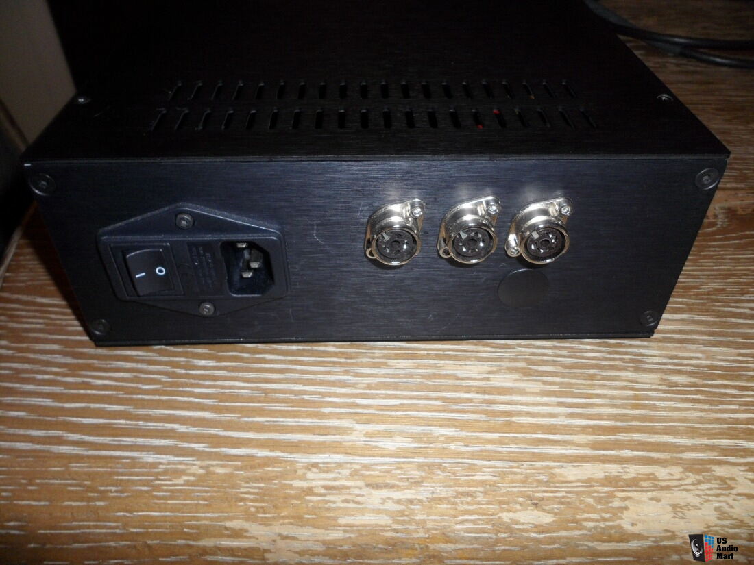 Hi-Cap power supply for Naim Audio made by Custom Hifi Cables Photo ...