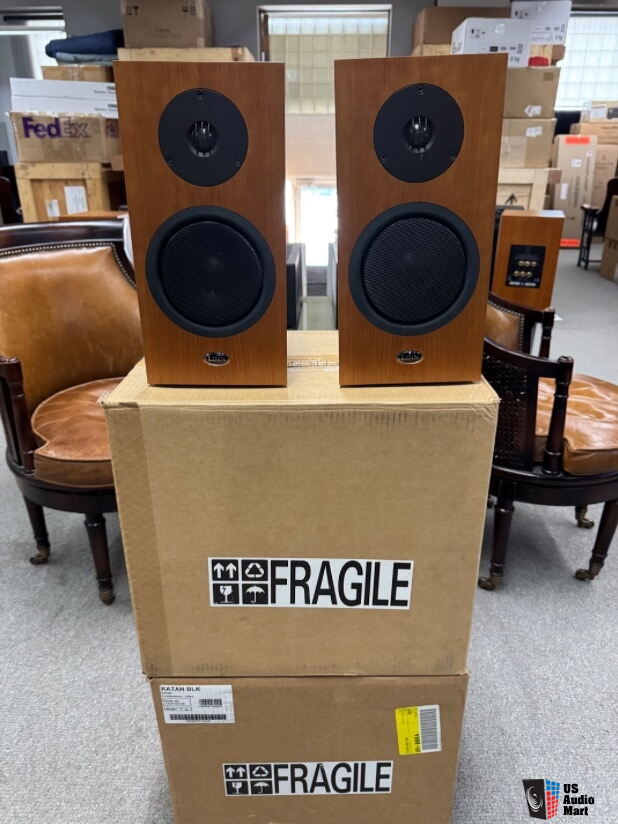 Linn Katan bookshelf speaker Photo #5600803 - US Audio Mart