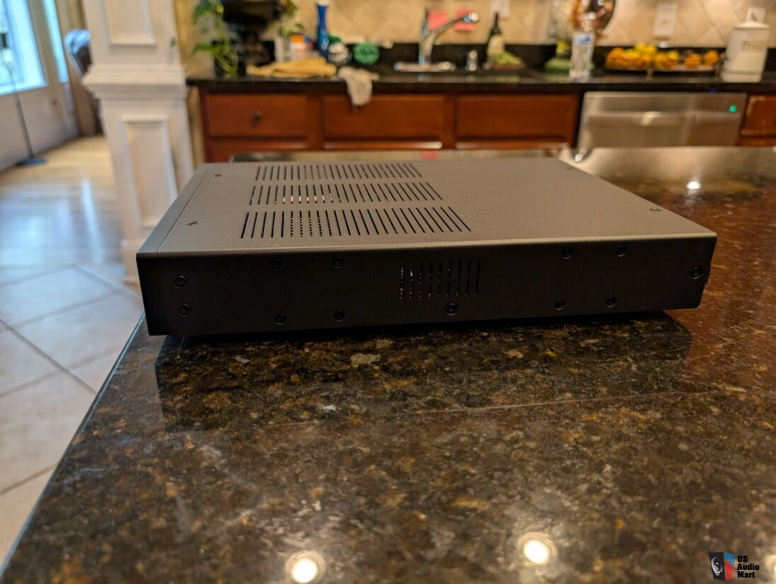 Martin Logan 500w 2 ch Power Amplifier Photo #5607342 - US Audio Mart