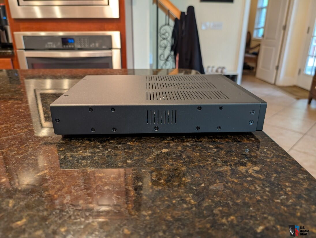 Martin Logan 500w 2 ch Power Amplifier Photo #5607343 - US Audio Mart