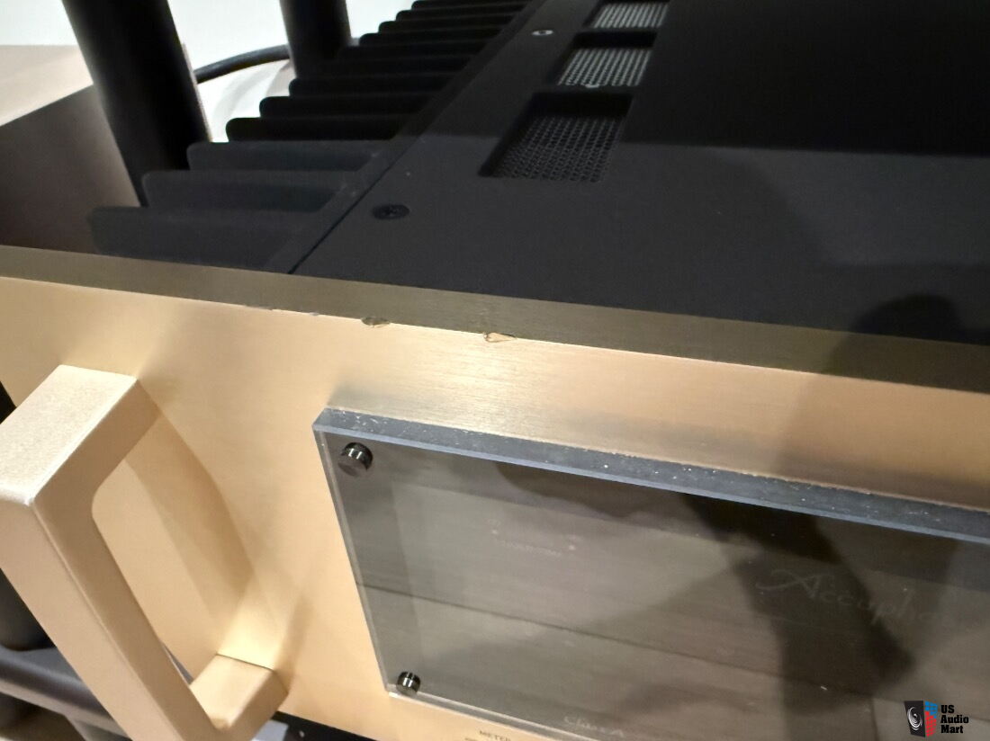 Accuphase A60 class A power amplifier Photo #5607942 - US Audio Mart