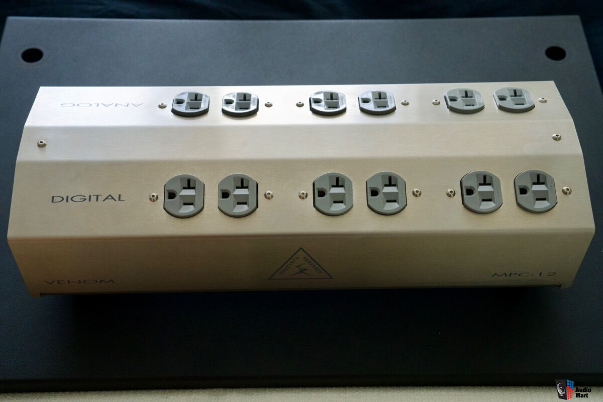 Shunyata MPC-12 Power Distributer with updated Shunyata Alpha HC Power ...