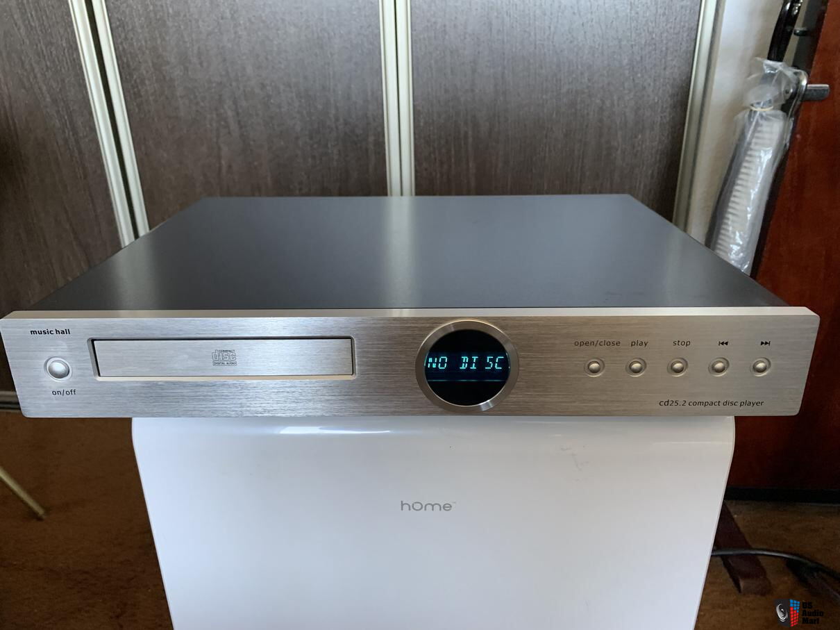 Music Hall 25.5 CD player with remote control Photo #5618681 - US Audio ...