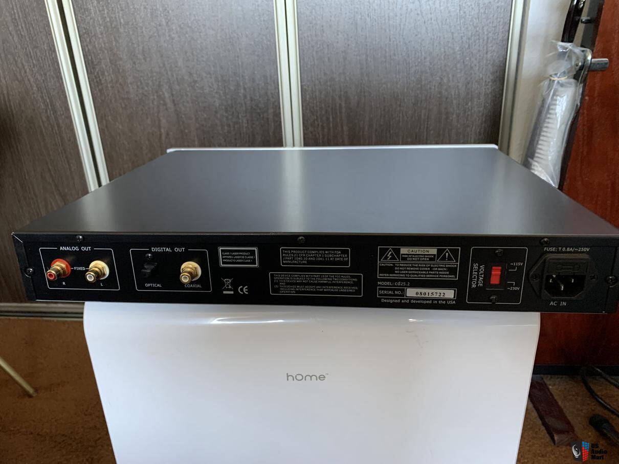 Music Hall 25.5 CD player with remote control Photo #5618681 - US Audio ...