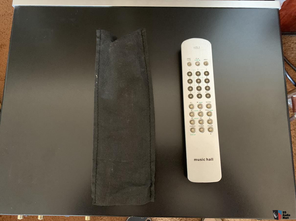 Music Hall 25.2 CD player with remote control Photo #5618684 - US Audio ...