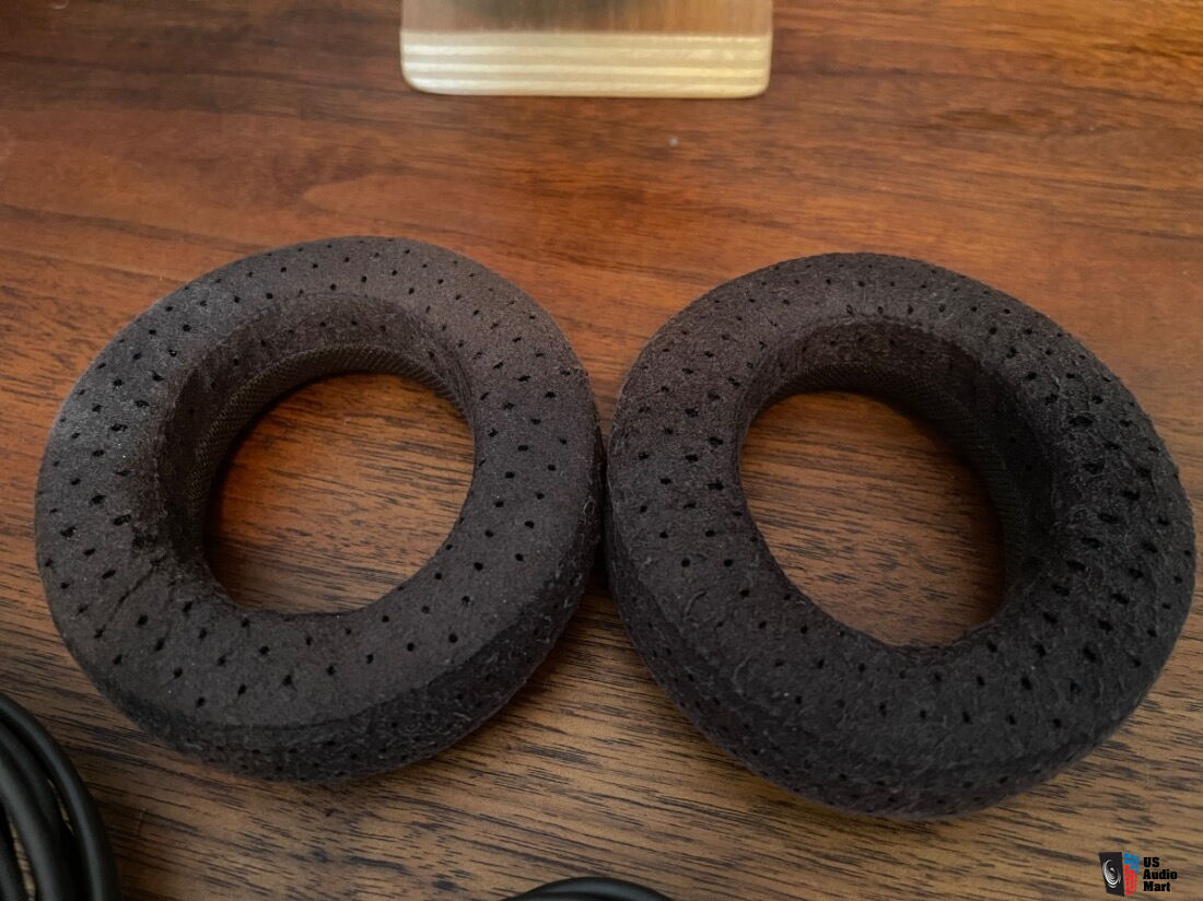 Focal Clear MG + Dekoni Perforated Lambskin Pads Photo #5645888 - US ...