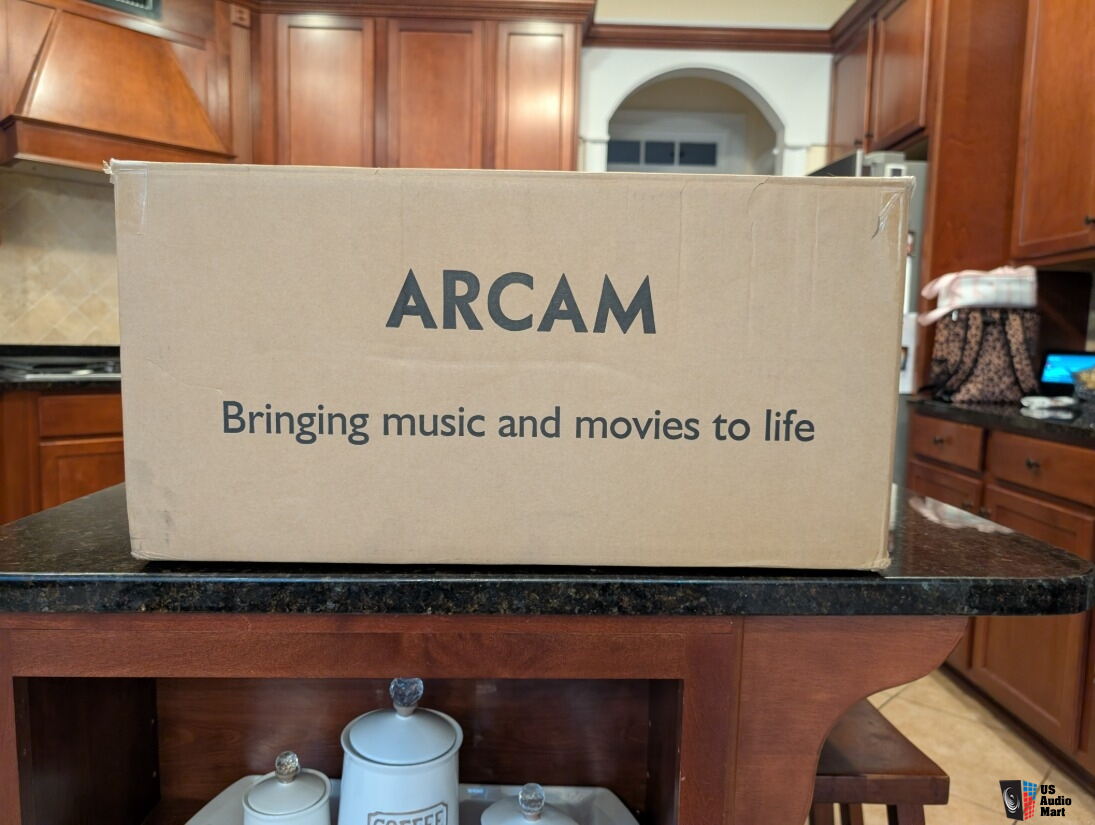 Arcam AVR11 Receiver Photo #5653185 - US Audio Mart