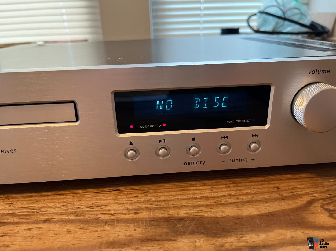 MUSIC HALL TRIO Receiver / CD Player Photo #5665432 - US Audio Mart