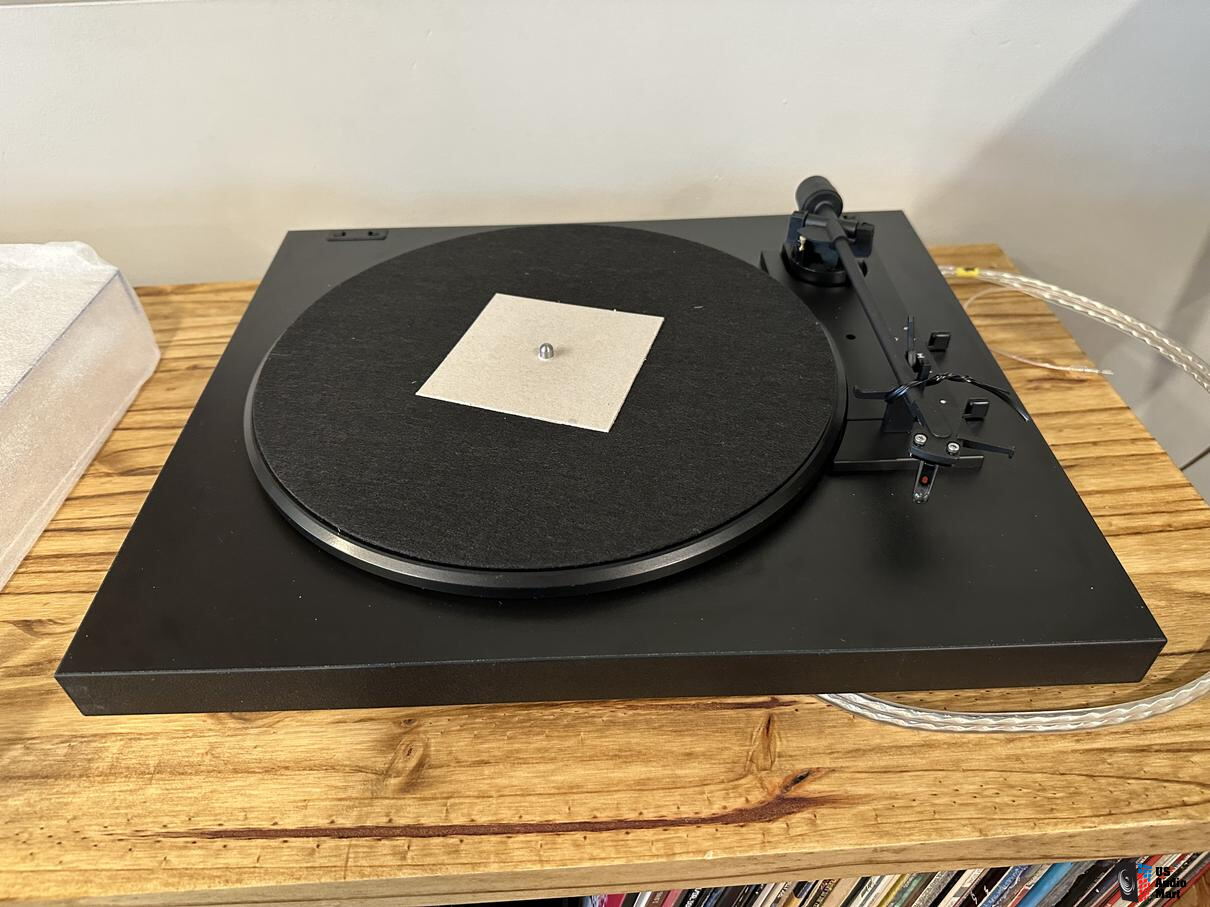Pro-Ject Automat A1 Automatic Turntable with Ortofon OM10 & Phono Photo ...