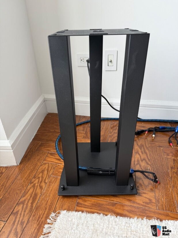 Mofi source point 8 speaker stands Photo #5666504 - US Audio Mart