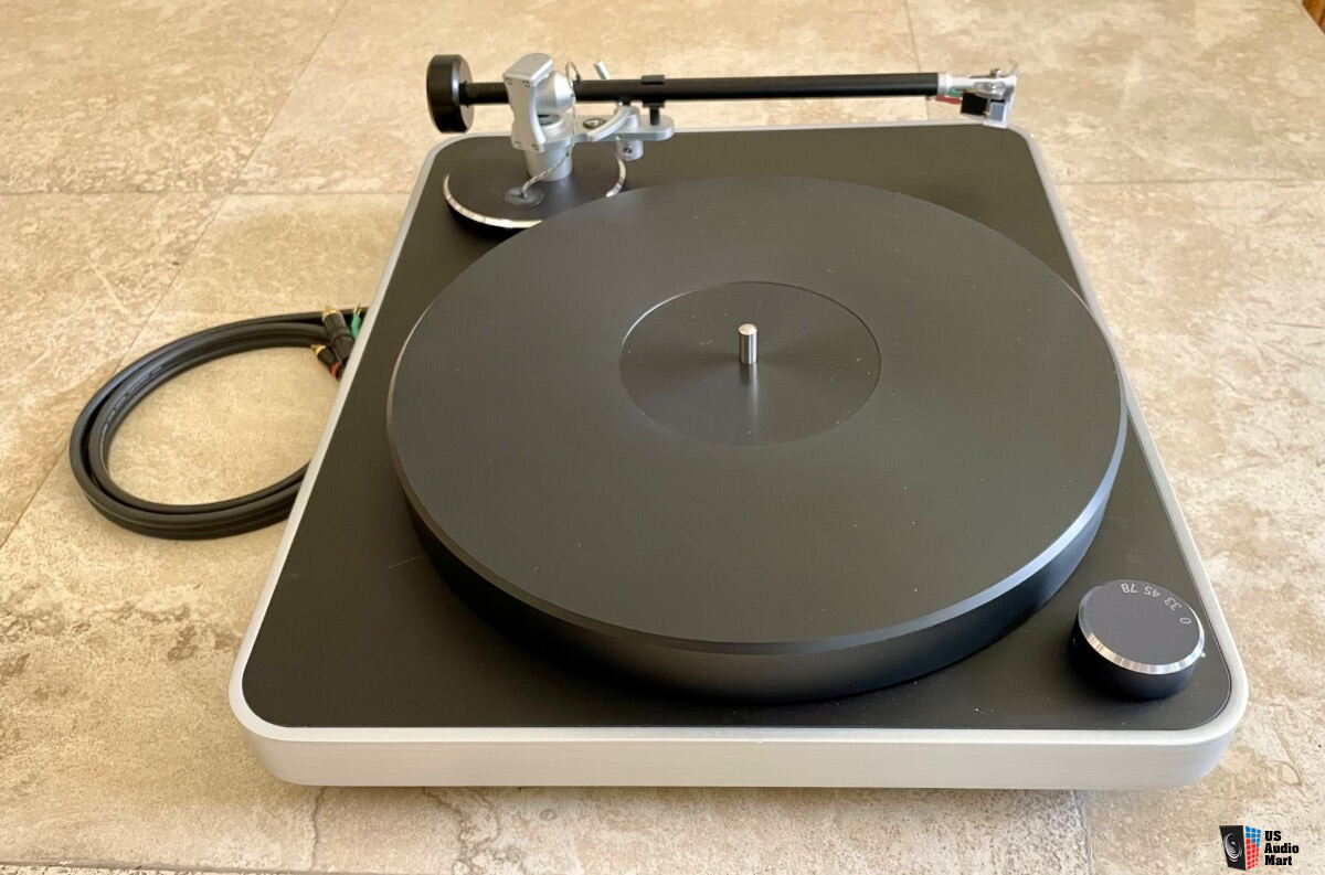 Clearaudio Concept Turntable, Black/Silver Finish, Excellent condition ...