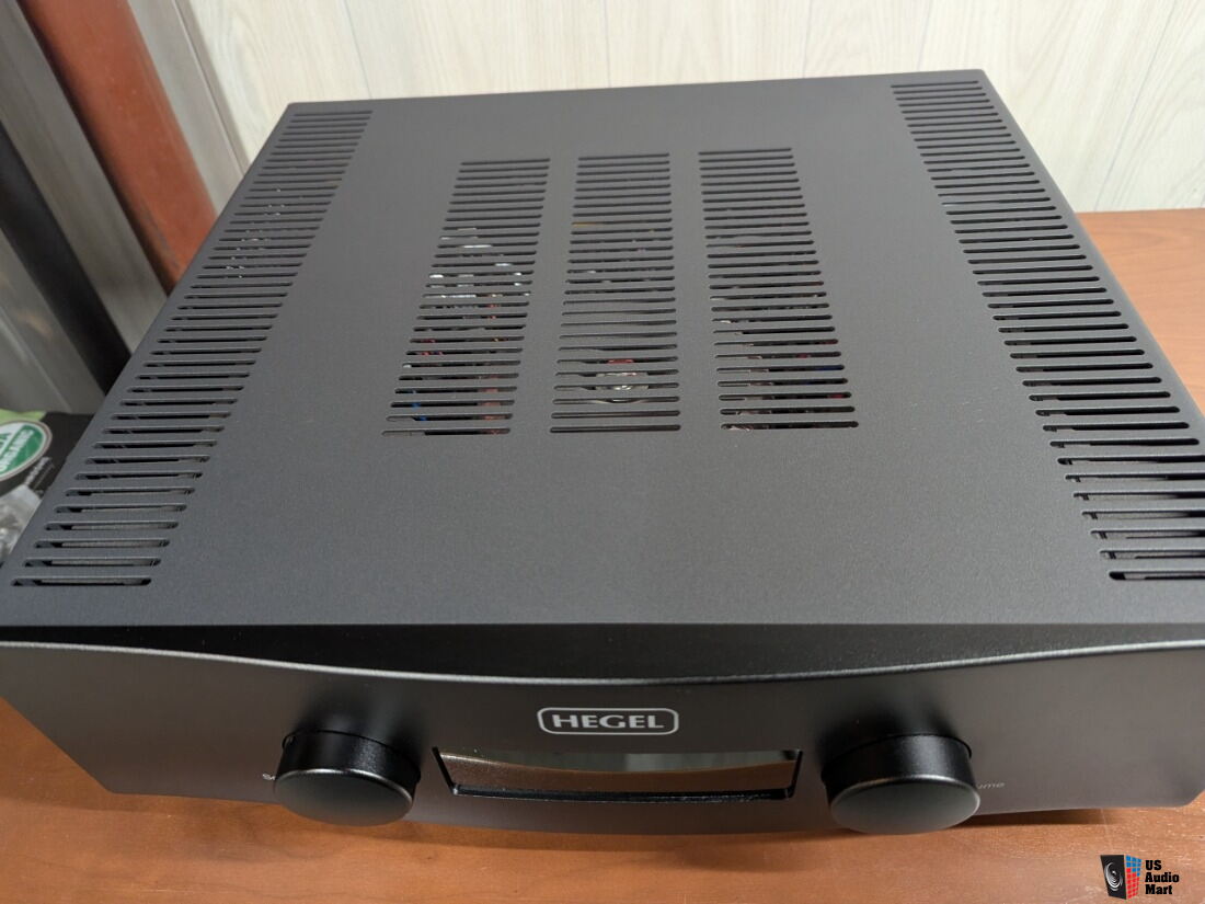 Hegel H390 Integrated amp Photo #5667751 - US Audio Mart