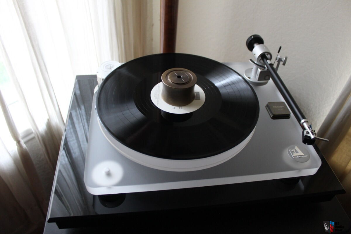 ClearAudio Emotion SE Turntable and Satisfy Aluminum (Black) Tonearm ...