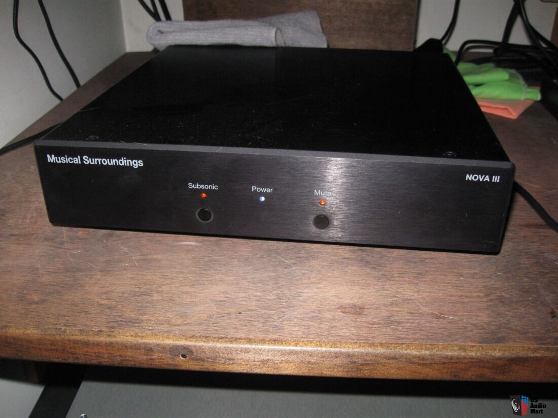 MUSICAL SURROUNDINGS NOVA III Photo Preamp with Linear Power Supply ...