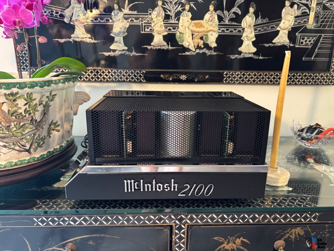 McIntosh MC2100 Amplifier ( Near Mint)! For Sale - US Audio Mart