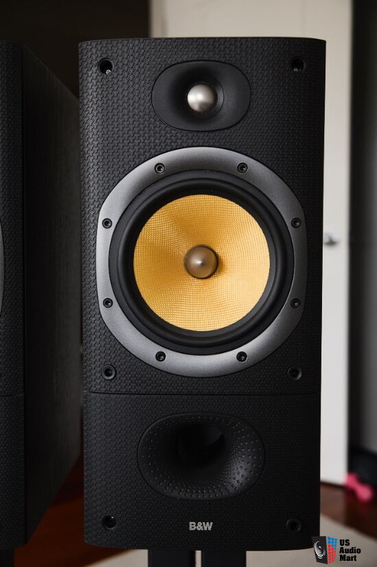 Bowers & Wilkins DM602 S3 bookshelf speakers, with stands. Excellent ...