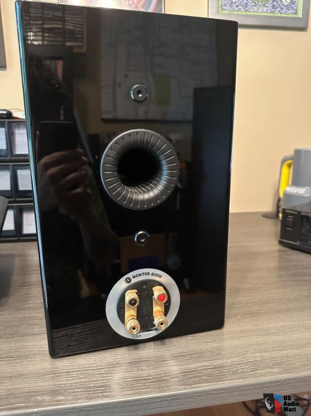 Monitor Audio Silver 2 Bookshelf Speakers Photo #5691801 - US Audio Mart