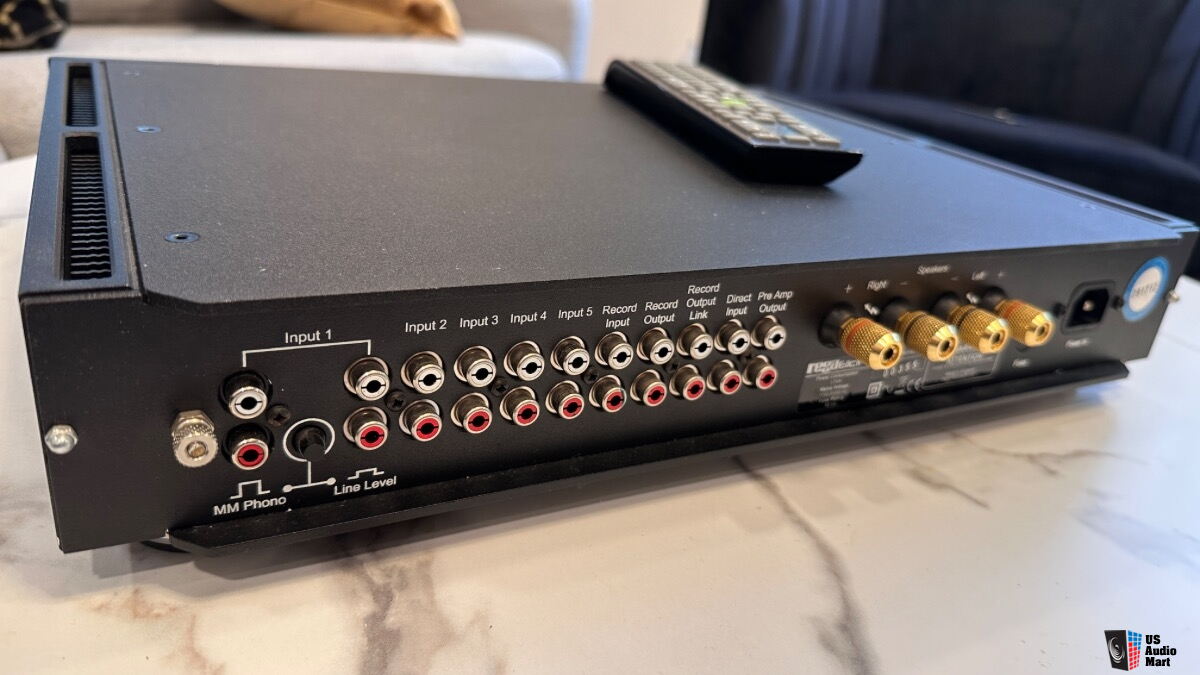 Rega Elecit-R. What Hi-fi awards amplifier Photo #5694678 - US Audio Mart