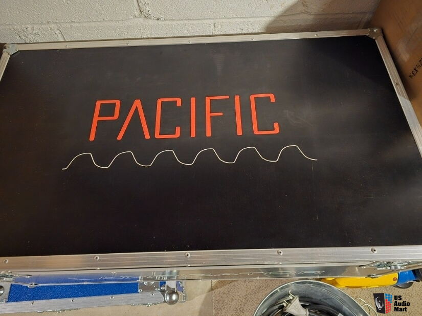 Lampizator Pacific 1 | Balanced with Volume Control | Duracell Finish ...