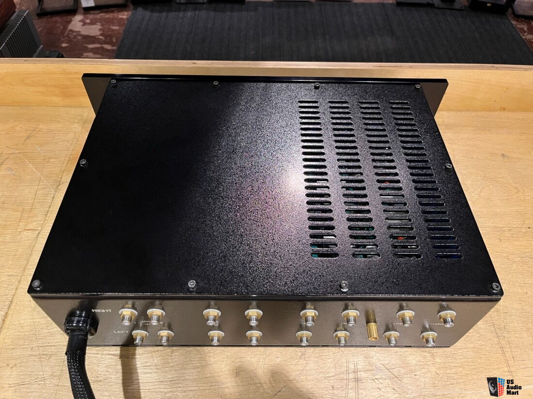 Convergent Audio Technology (CAT) SL1 Signature Mk 3 Tube Preamplifier ...