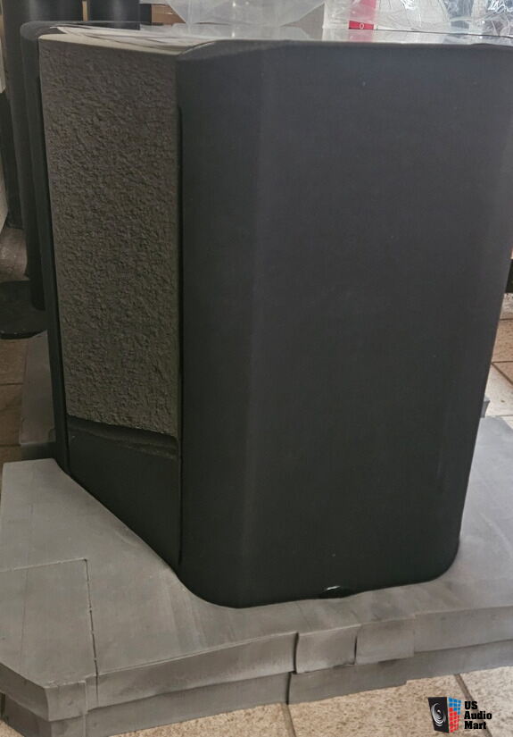 Paradigm Signature Sub 2- Piano Black Flagship subwoofer Photo #5700622 ...